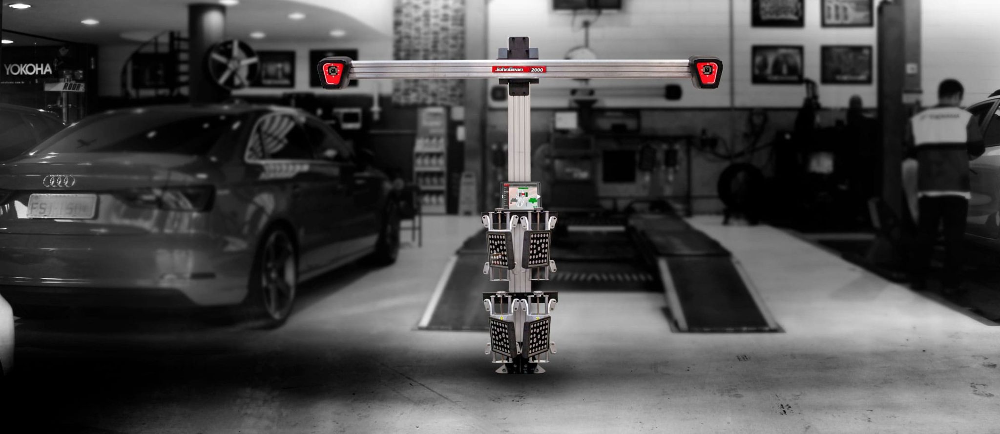 V2000 Tablet Controlled Wheel Alignment System | John Bean USA